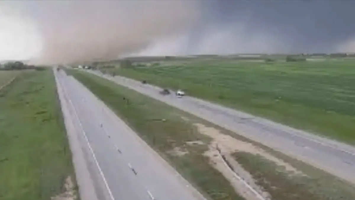 Tornado damages 17 structures near Bennett, Colorado - The Watchers