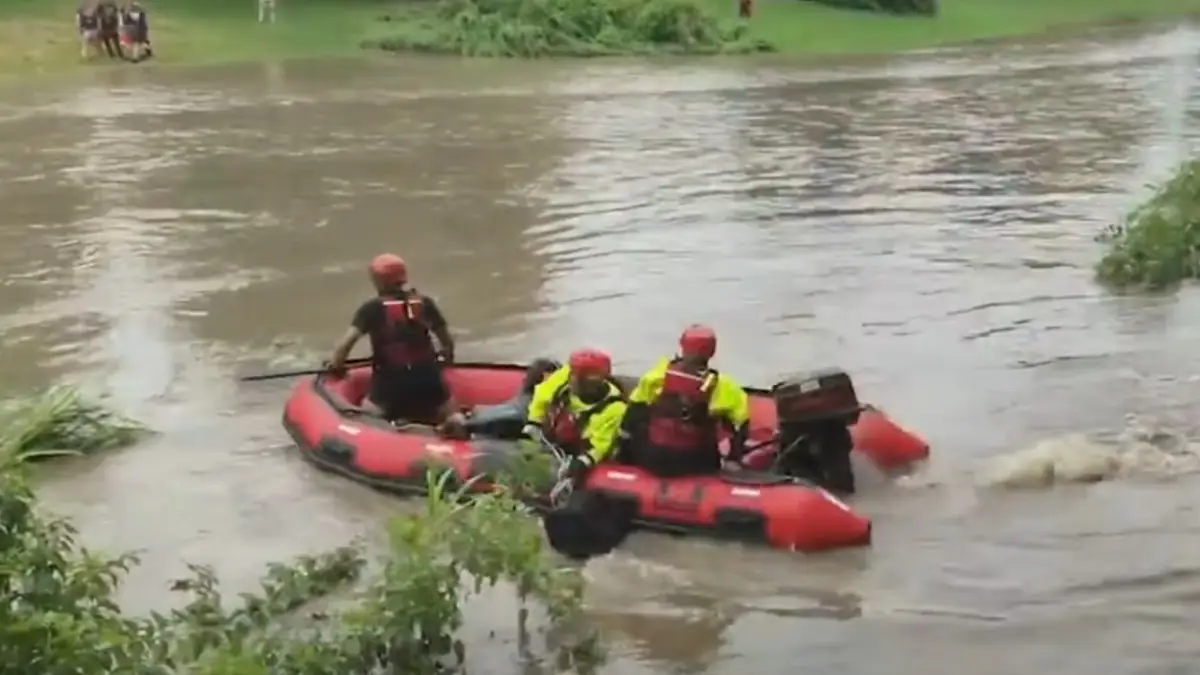 Flash flooding prompts rescue operation and claims one life in Kansas ...