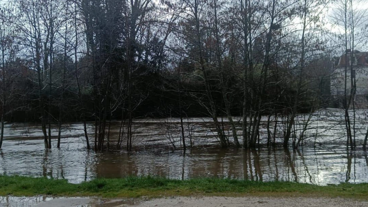 Storm Nils leaves 3 dead, record flooding and widespread outages in ...